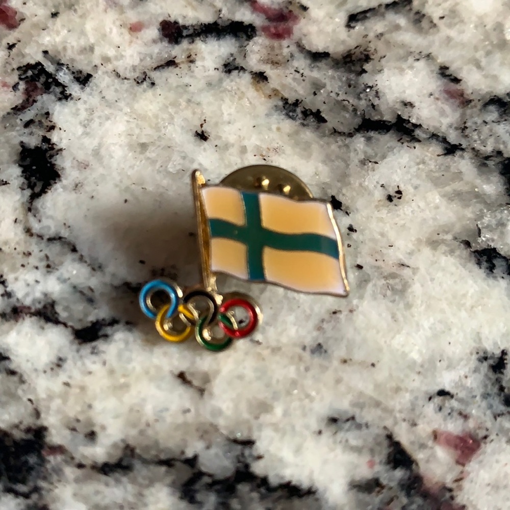 Finland Olympic Flag Lapel Pin Vintage - Gem